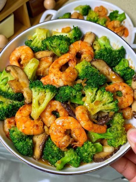 西兰花怎么炒才好吃_西兰花炒几分钟才脆嫩-第1张图片-山城妙识