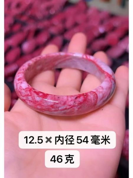 鸡血石手镯怎么鉴别真假_鸡血石手镯价格多少钱-第1张图片-山城妙识