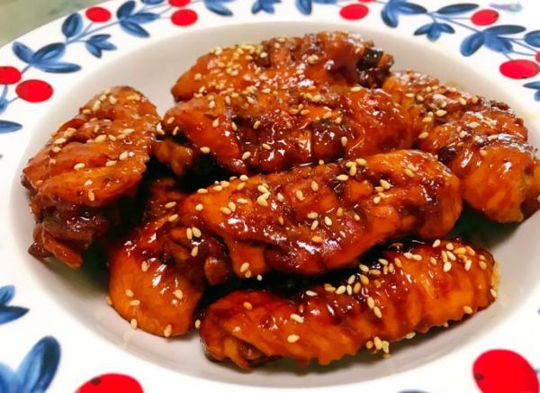 红烧鸡翅怎么做才入味_红烧鸡翅焯水还是不焯水-第2张图片-山城妙识 红烧鸡翅怎么做才入味_红烧鸡翅焯水还是不焯水-第2张图片-山城妙识