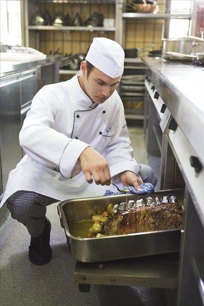 配菜师主要干什么_配菜师和厨师区别-第2张图片-山城妙识 配菜师主要干什么_配菜师和厨师区别-第2张图片-山城妙识