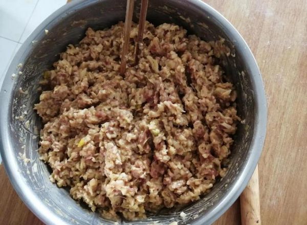 白菜馅儿饺子馅儿怎么调_白菜饺子馅调法窍门-第1张图片-山城妙识 白菜馅儿饺子馅儿怎么调_白菜饺子馅调法窍门-第1张图片-山城妙识