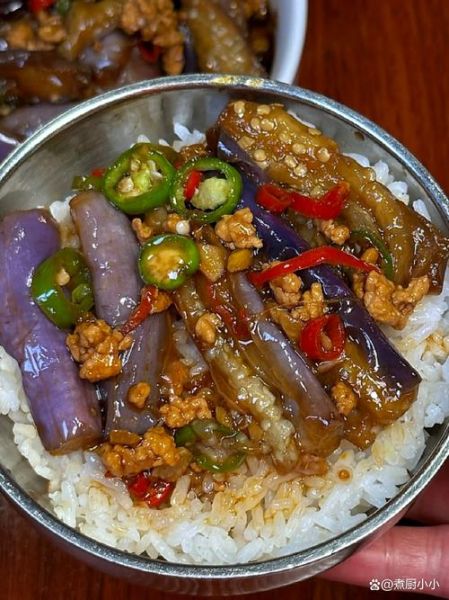 红烧茄子不用油炸怎么做_少油版茄子软糯秘诀-第2张图片-山城妙识