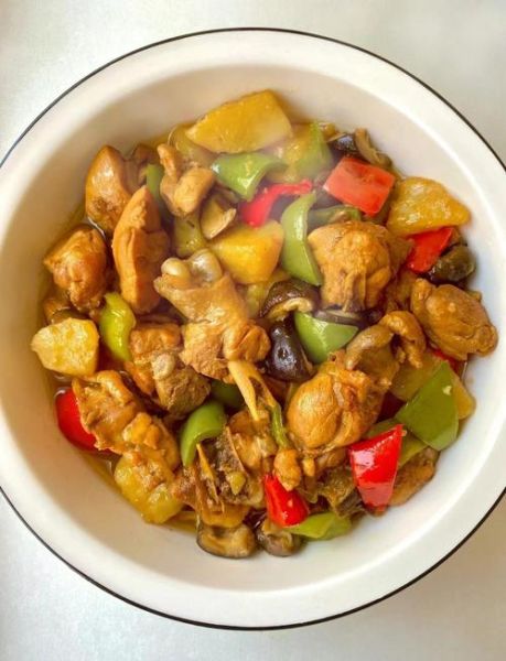 黄焖鸡米饭怎么做_家常黄焖鸡米饭做法-第1张图片-山城妙识 黄焖鸡米饭怎么做_家常黄焖鸡米饭做法-第1张图片-山城妙识