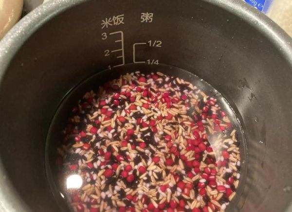 黑米燕麦粥的做法_黑米燕麦粥怎么煮才粘稠-第1张图片-山城妙识