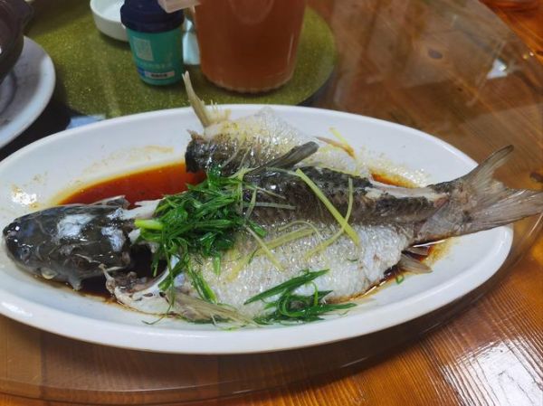 鲩鱼怎么做好吃_清蒸鲩鱼的做法步骤-第2张图片-山城妙识