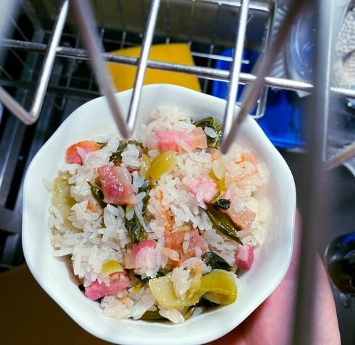 香肠腊肉饭怎么做_腊肉饭用哪种米最好-第3张图片-山城妙识