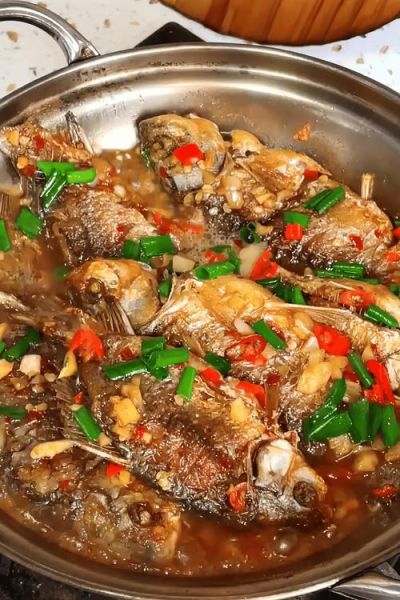 鲫鱼怎么做好吃_家常鲫鱼做法大全图解-第1张图片-山城妙识 鲫鱼怎么做好吃_家常鲫鱼做法大全图解-第1张图片-山城妙识