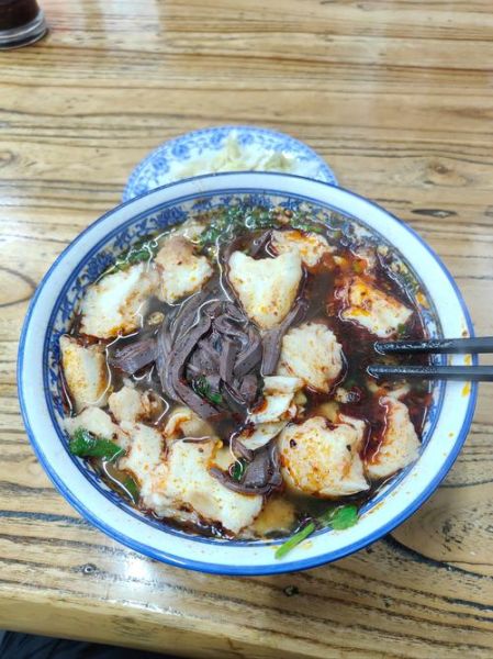 西安小吃哪里便宜又正宗_西安便宜正宗小吃推荐-第1张图片-山城妙识