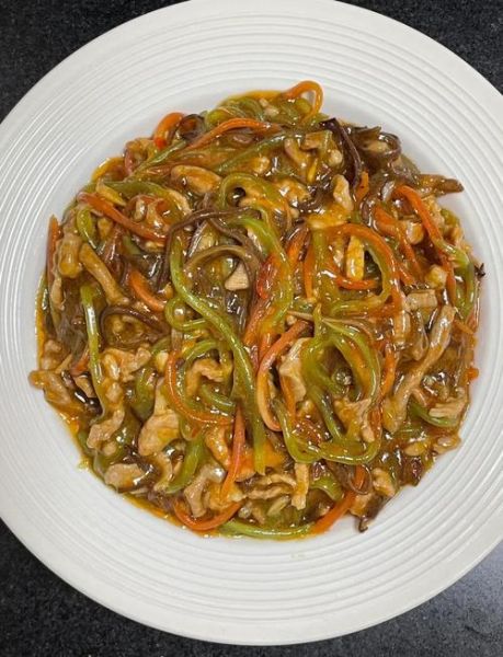 鱼香胡萝卜肉丝怎么做_鱼香胡萝卜肉丝家常做法-第1张图片-山城妙识