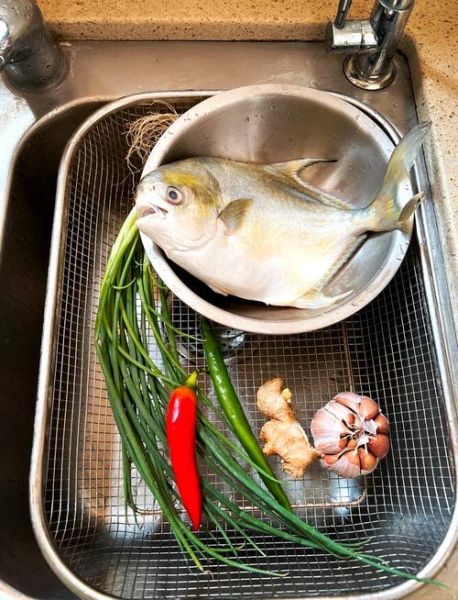 金鲳鱼有鱼鳞吗_金鲳鱼怎么去鳞-第2张图片-山城妙识