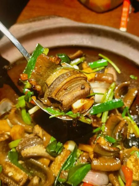 黄鳝啫啫煲怎么做_黄鳝啫啫煲用什么锅-第1张图片-山城妙识 黄鳝啫啫煲怎么做_黄鳝啫啫煲用什么锅-第1张图片-山城妙识