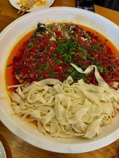 湘菜代表菜有哪些_剁椒鱼头怎么做-第3张图片-山城妙识
