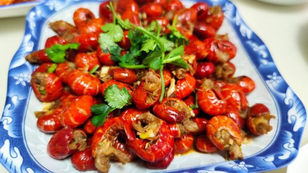 麻辣虾尾怎么做_麻辣虾尾需要焯水吗-第2张图片-山城妙识 麻辣虾尾怎么做_麻辣虾尾需要焯水吗-第2张图片-山城妙识