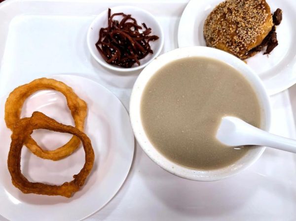 老北京豆汁儿是什么味道_老北京豆汁儿怎么喝才正宗-第2张图片-山城妙识 老北京豆汁儿是什么味道_老北京豆汁儿怎么喝才正宗-第2张图片-山城妙识