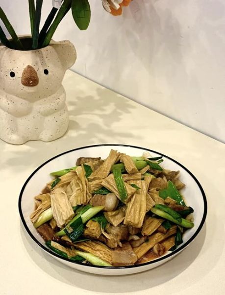 烧腐竹怎么做好吃_烧腐竹的家常做法窍门-第1张图片-山城妙识 烧腐竹怎么做好吃_烧腐竹的家常做法窍门-第1张图片-山城妙识