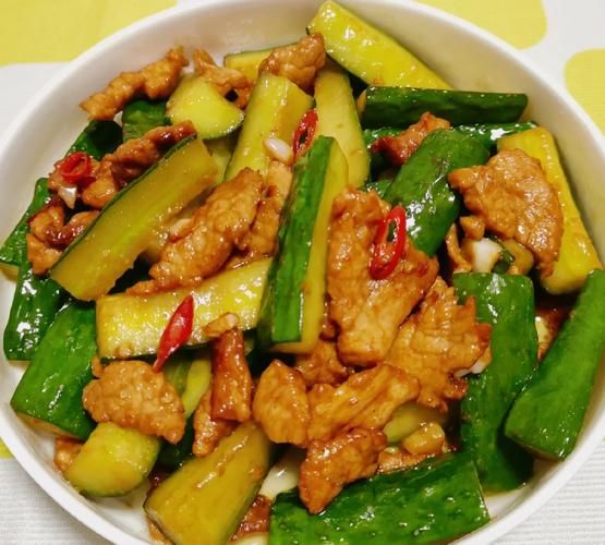 黄瓜炒肉片正宗四川味怎么做_家常川味黄瓜炒肉片技巧-第1张图片-山城妙识
