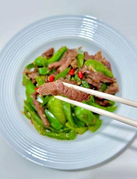 辣椒炒瘦肉怎么炒好吃又嫩_瘦肉不柴的秘诀-第1张图片-山城妙识 辣椒炒瘦肉怎么炒好吃又嫩_瘦肉不柴的秘诀-第1张图片-山城妙识