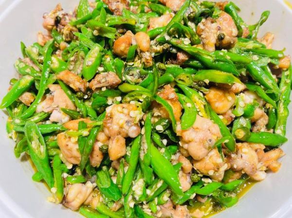 青椒辣子鸡怎么做_正宗川味家常做法-第1张图片-山城妙识 青椒辣子鸡怎么做_正宗川味家常做法-第1张图片-山城妙识