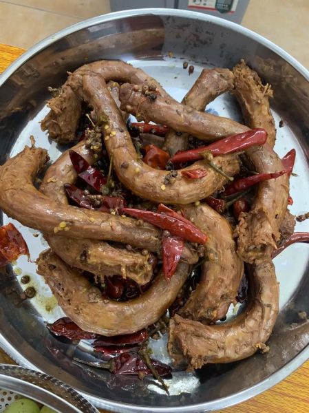 麻辣卤鸭脖怎么做_鸭脖卤多久才入味-第3张图片-山城妙识 麻辣卤鸭脖怎么做_鸭脖卤多久才入味-第3张图片-山城妙识