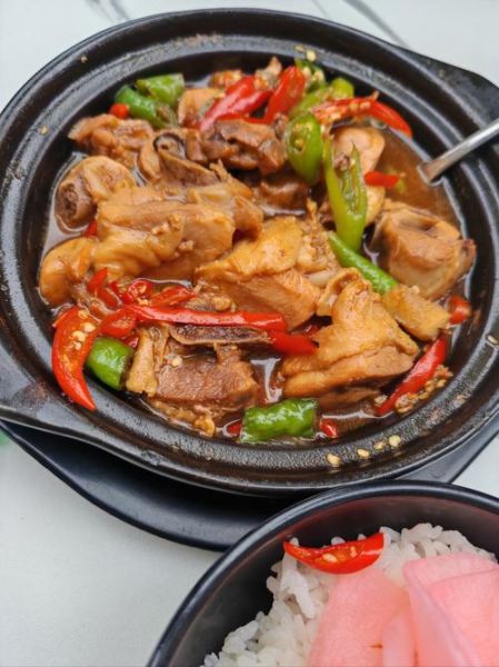 黄焖鸡米饭怎么做_黄焖鸡米饭加盟多少钱-第1张图片-山城妙识 黄焖鸡米饭怎么做_黄焖鸡米饭加盟多少钱-第1张图片-山城妙识