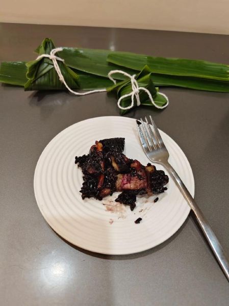 血糯米包粽子好吃吗_血糯米粽子口感如何-第1张图片-山城妙识 血糯米包粽子好吃吗_血糯米粽子口感如何-第1张图片-山城妙识