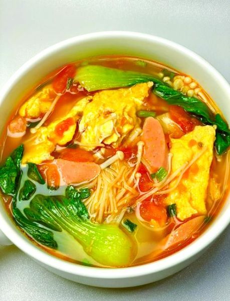 西红柿金针菇蛋汤的做法_西红柿金针菇蛋汤的营养价值-第2张图片-山城妙识