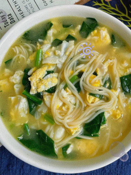 菠菜鸡蛋汤面条怎么做好吃_菠菜鸡蛋汤面条做法窍门-第1张图片-山城妙识