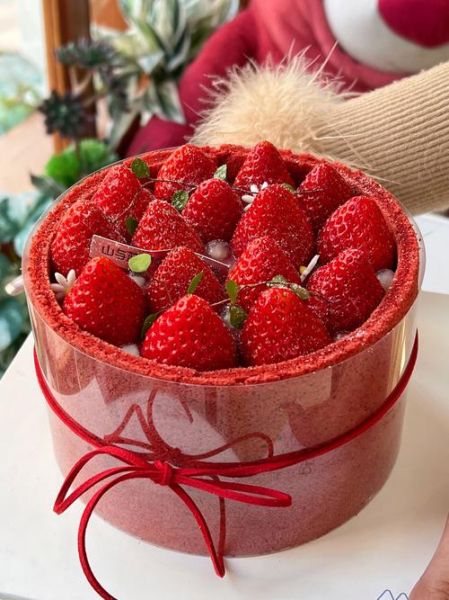 草莓蛋糕的寓意是什么_送草莓蛋糕代表什么-第1张图片-山城妙识