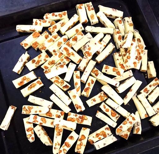 牛轧糖的做法最佳比例_牛轧糖为什么总是软-第2张图片-山城妙识 牛轧糖的做法最佳比例_牛轧糖为什么总是软-第2张图片-山城妙识