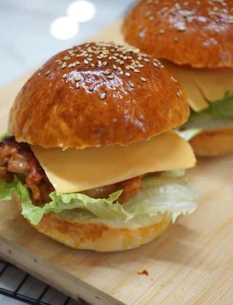 鸡腿汉堡怎么做_家庭版鸡腿汉堡配方-第1张图片-山城妙识 鸡腿汉堡怎么做_家庭版鸡腿汉堡配方-第1张图片-山城妙识