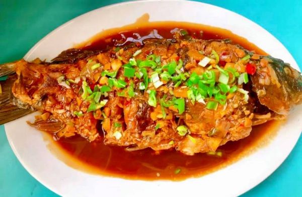 鲤鱼怎么做好吃又简单家常_鲤鱼家常做法视频-第1张图片-山城妙识