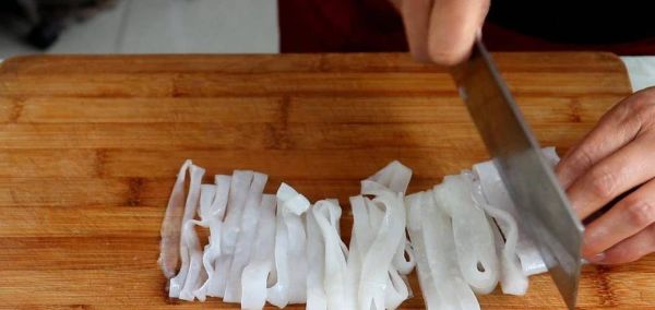 陕西凉皮怎么做_陕西凉皮做法视频全过程-第1张图片-山城妙识