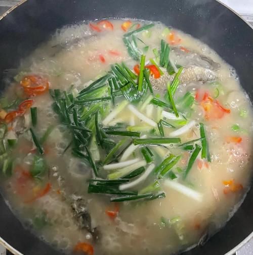 草鱼汤怎么炖不腥_草鱼汤奶白窍门-第1张图片-山城妙识