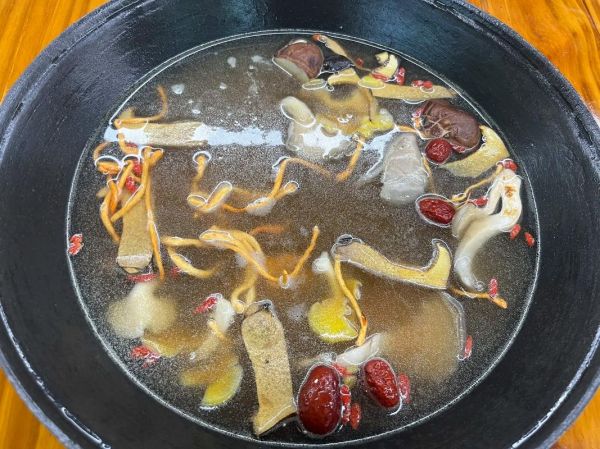 自制菌汤火锅底料怎么做_菌汤火锅底料配方比例-第1张图片-山城妙识 自制菌汤火锅底料怎么做_菌汤火锅底料配方比例-第1张图片-山城妙识