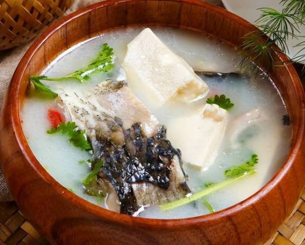 炖鱼汤怎么炖好喝不腥_鱼汤去腥技巧-第3张图片-山城妙识
