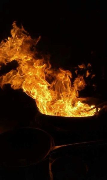 酱猪蹄的家常做法步骤_猪蹄怎么炖软烂不腥-第1张图片-山城妙识 酱猪蹄的家常做法步骤_猪蹄怎么炖软烂不腥-第1张图片-山城妙识