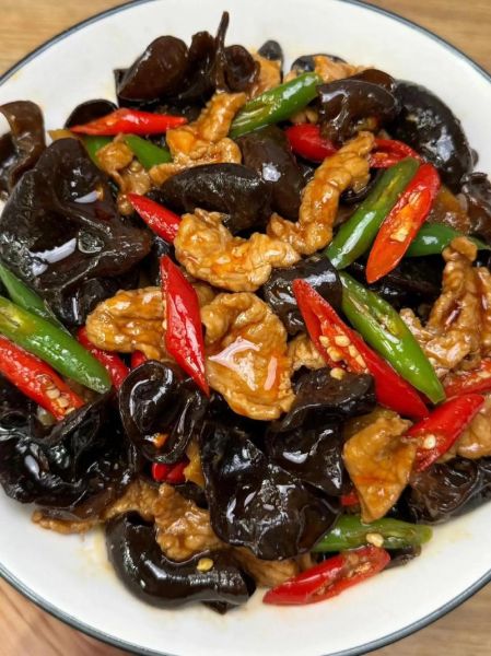 木耳炒多久能熟_木耳炒几分钟口感最佳-第1张图片-山城妙识