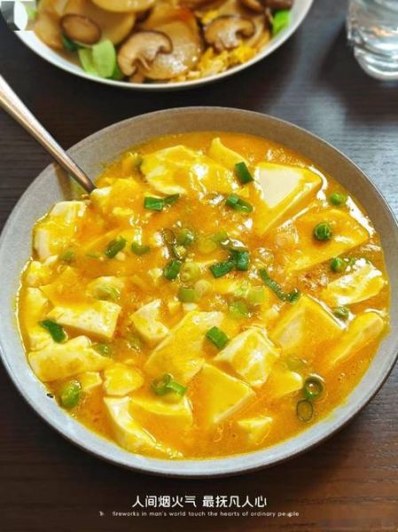 蟹黄豆腐羹怎么做才鲜_蟹黄豆腐羹的勾芡技巧-第2张图片-山城妙识 蟹黄豆腐羹怎么做才鲜_蟹黄豆腐羹的勾芡技巧-第2张图片-山城妙识
