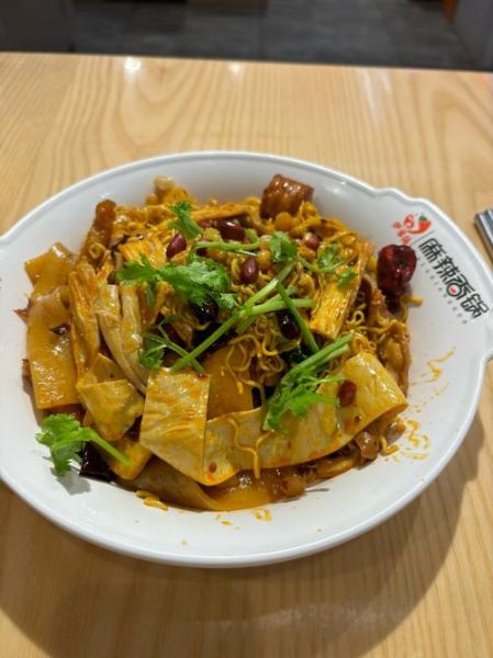 麻辣拌和麻辣香锅区别_哪个更好吃-第2张图片-山城妙识