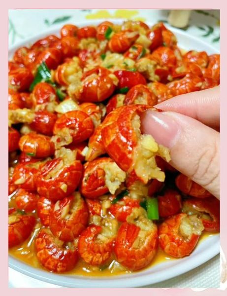 龙虾尾怎么做麻辣_麻辣龙虾尾的家常做法-第3张图片-山城妙识