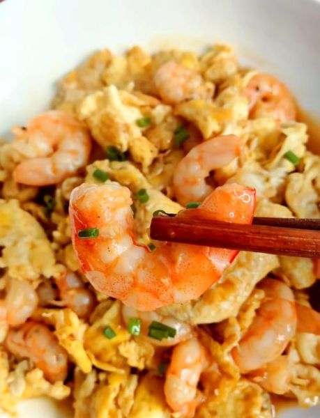 鸡蛋炒虾仁怎么炒_鸡蛋炒虾仁的家常做法-第1张图片-山城妙识