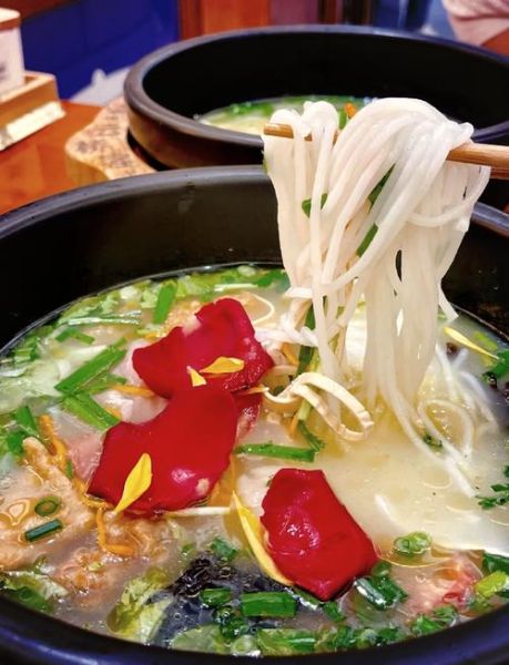 过桥米线怎么做才正宗_过桥米线配料窍门-第2张图片-山城妙识