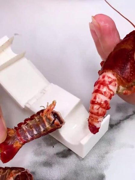 龙虾怎么吃_龙虾怎么剥壳最快-第2张图片-山城妙识 龙虾怎么吃_龙虾怎么剥壳最快-第2张图片-山城妙识