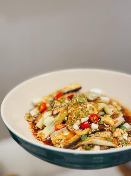 蒜蓉蒸茄子怎么做不黑_蒜蓉蒸茄子要蒸多久-第3张图片-山城妙识 蒜蓉蒸茄子怎么做不黑_蒜蓉蒸茄子要蒸多久-第3张图片-山城妙识