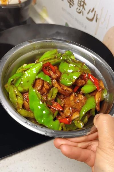 辣椒炒肉片怎么炒_辣椒炒肉片用什么肉-第3张图片-山城妙识