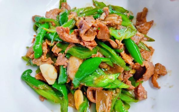 辣椒炒肉片怎么炒_辣椒炒肉片用什么肉-第2张图片-山城妙识