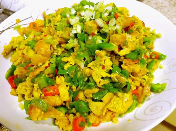 辣椒炒鸡蛋放什么调料_辣椒炒鸡蛋怎么调味-第3张图片-山城妙识