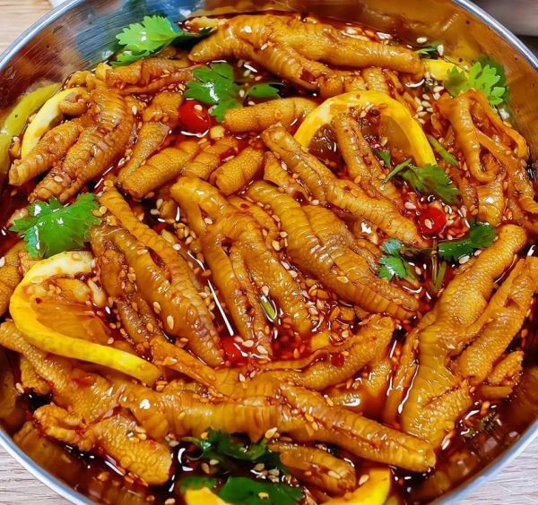 酸辣鸡爪怎么泡才入味_酸辣鸡爪怎么做最好吃-第1张图片-山城妙识 酸辣鸡爪怎么泡才入味_酸辣鸡爪怎么做最好吃-第1张图片-山城妙识