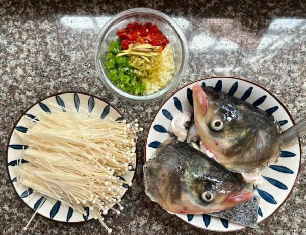 鲢鱼头怎么做好吃又简单_鲢鱼头家常做法-第3张图片-山城妙识 鲢鱼头怎么做好吃又简单_鲢鱼头家常做法-第3张图片-山城妙识