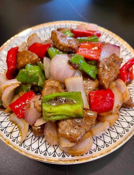 黑椒汁牛排怎么做_黑椒汁牛排热量高吗-第1张图片-山城妙识